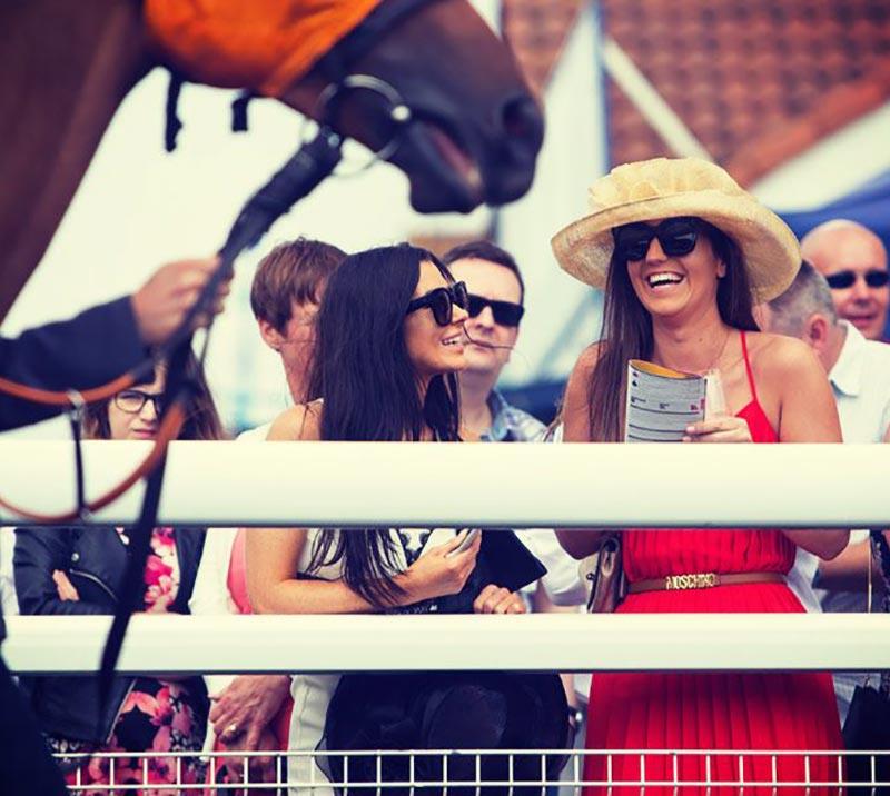 Dress Code | Raceday Experience | Brighton Racecourse